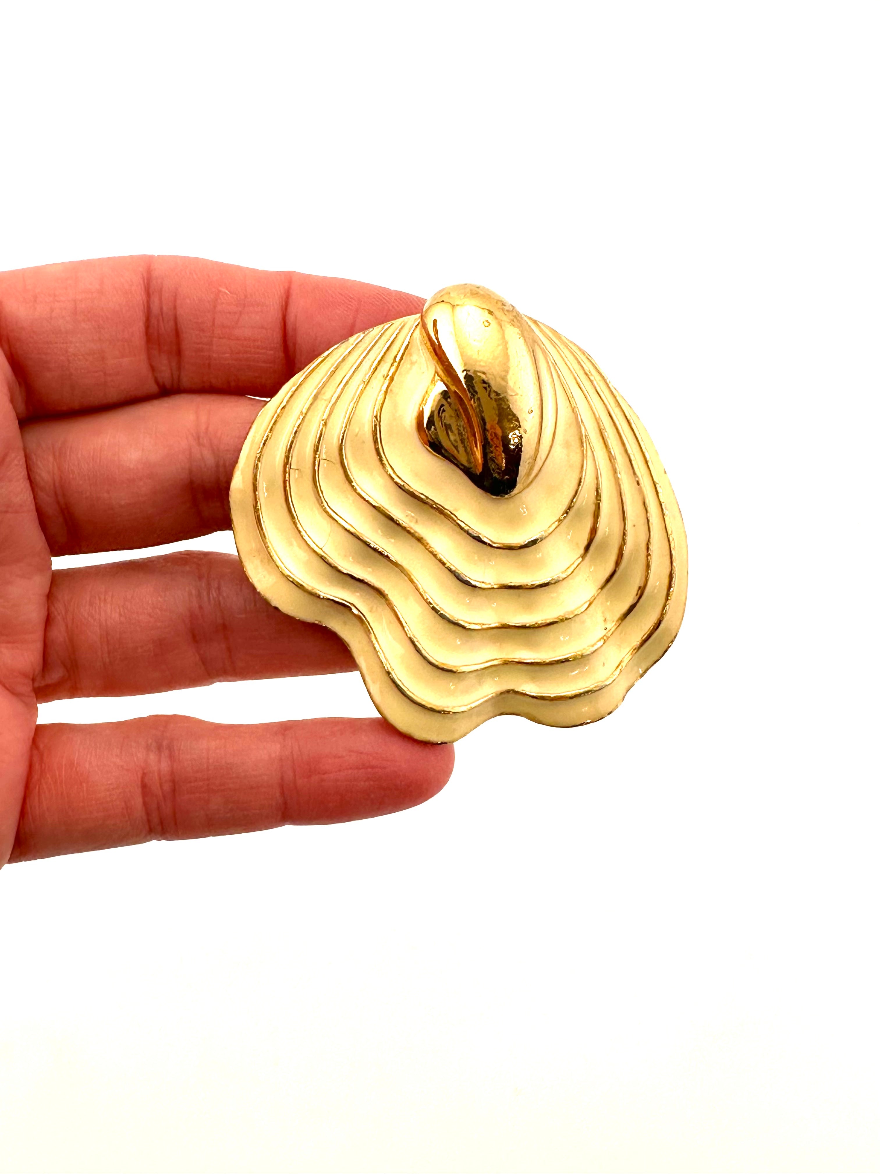 1970s Boucher Enamel Oyster Shell Brooch – Ladybug Vintage